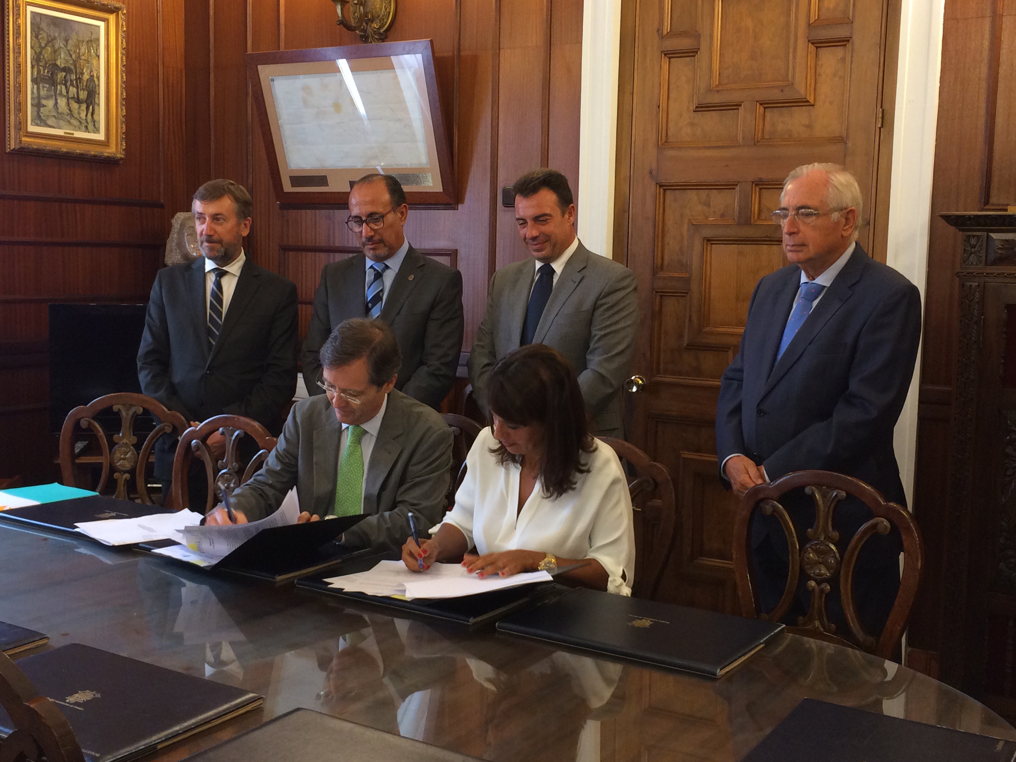 El Ministerio de Justicia y el Instituto de las culturas de Melilla ...