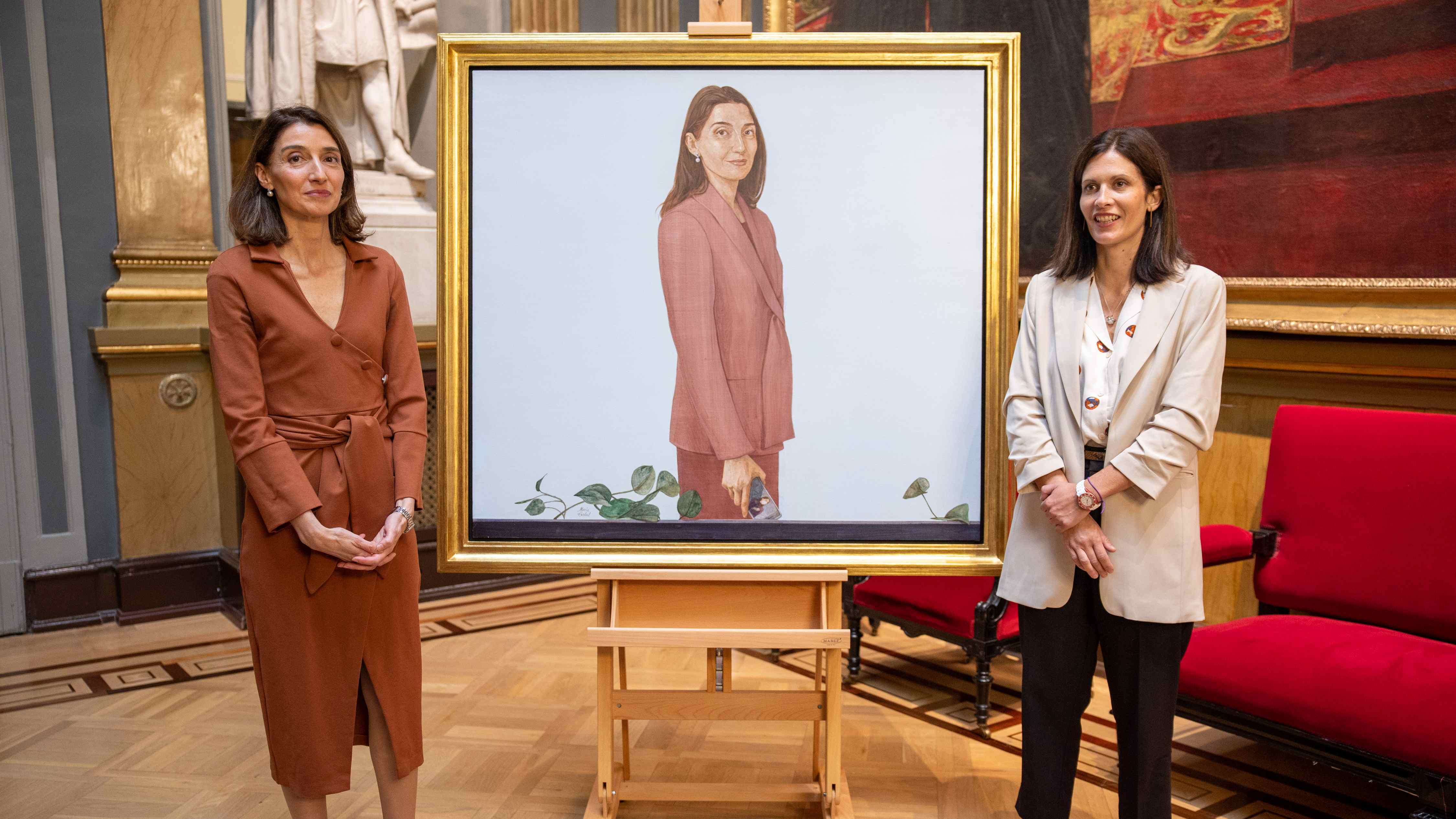 Pilar Llop asiste a la colocación de su retrato oficial en el Senado
